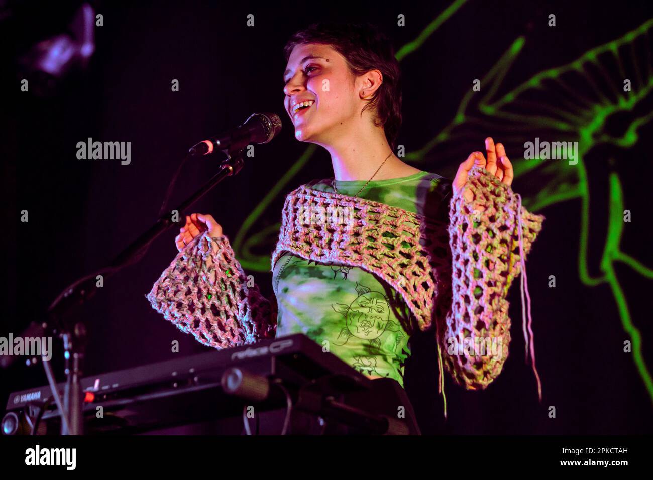 Pomme singer hi-res stock photography and images - Alamy