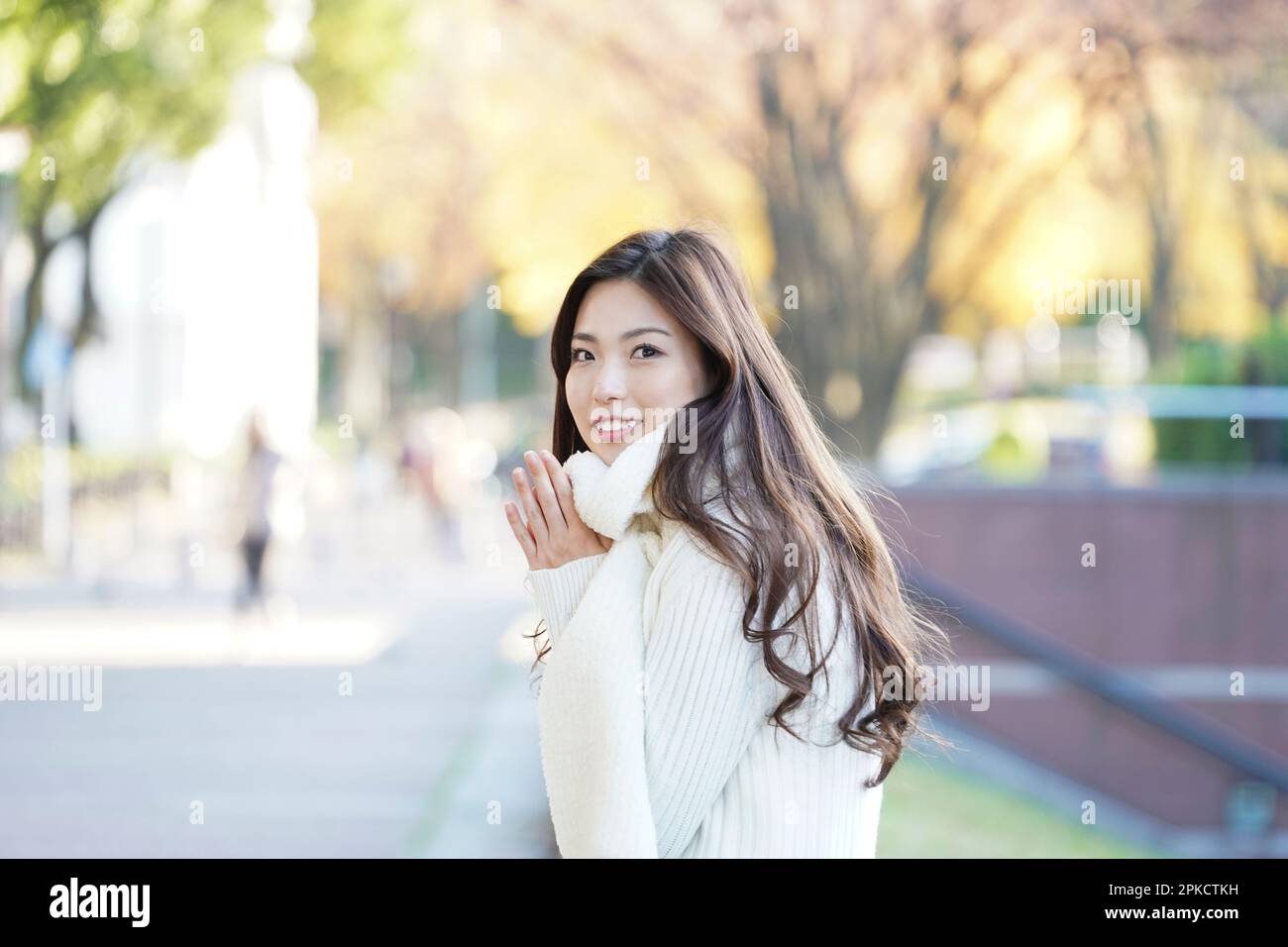 Late 20s woman hi-res stock photography and images - Alamy