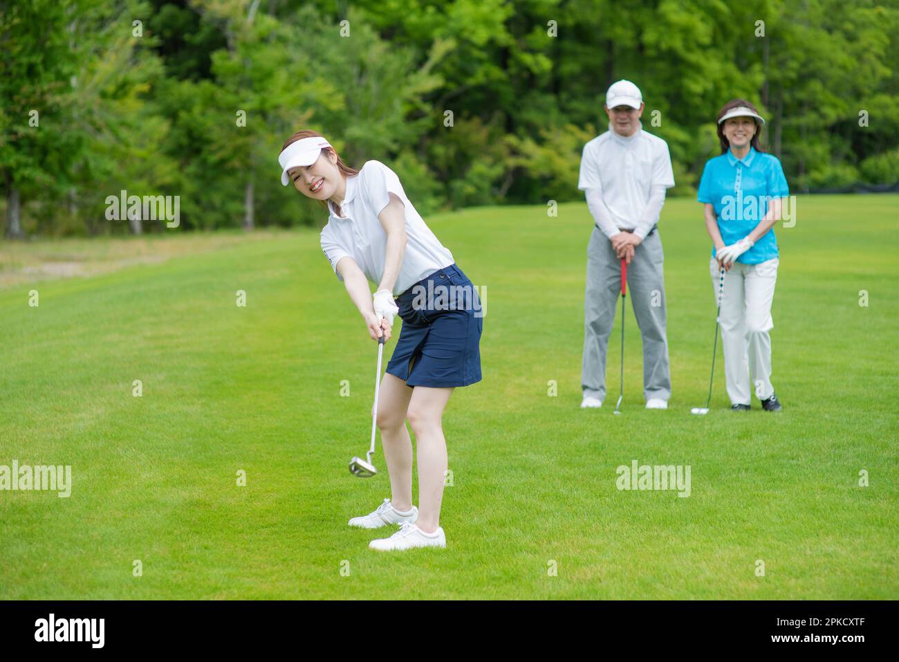 Asian families outdoors hi-res stock photography and images - Alamy