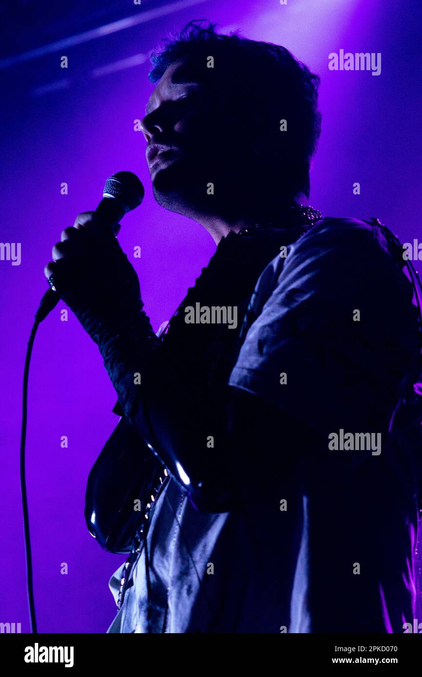 Thx4crying concert hi-res stock photography and images - Alamy
