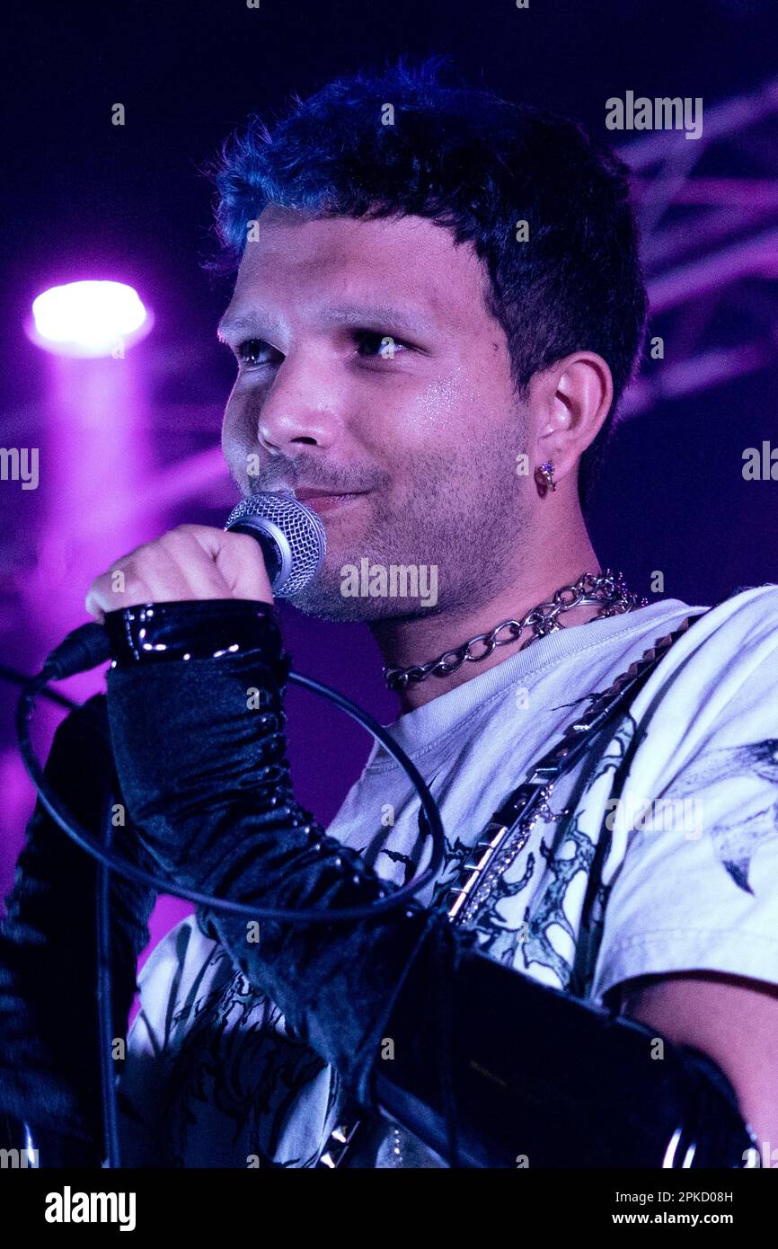 Thx4crying concert hi-res stock photography and images - Alamy