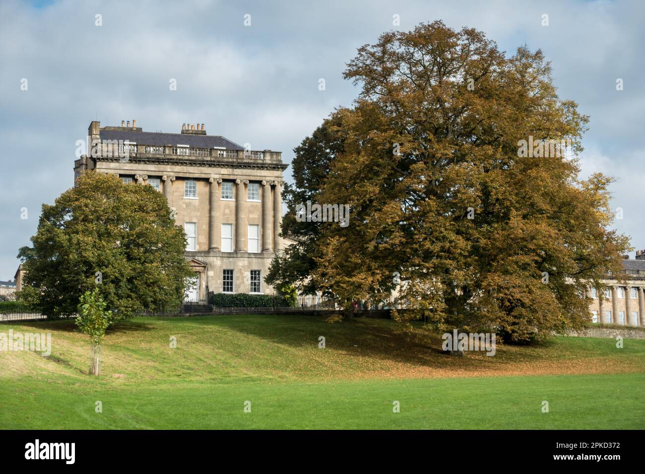 Royal crescent bath avon hi-res stock photography and images - Alamy