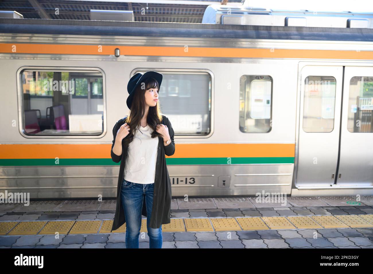 Platform rail hi-res stock photography and images - Alamy