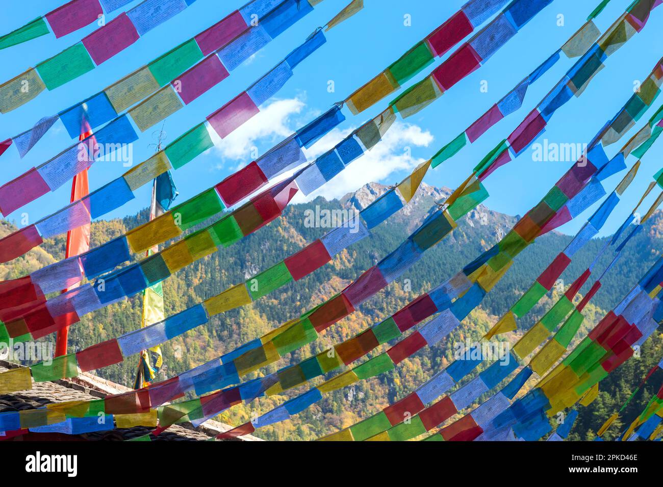 Tibetan townscape hi-res stock photography and images - Alamy