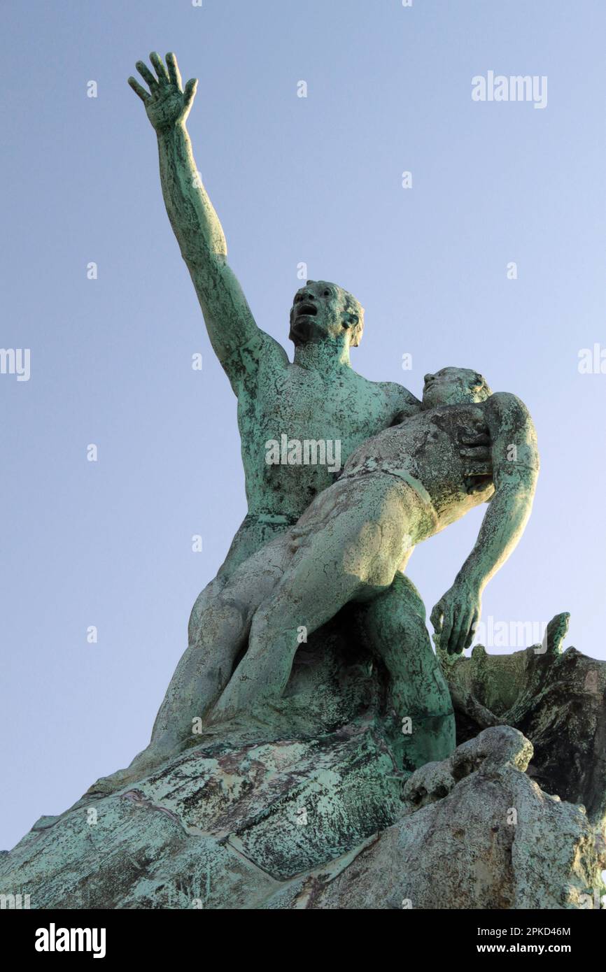 Monument aux heros et victimes de la mer, Statue, Jardin de Pharo ...