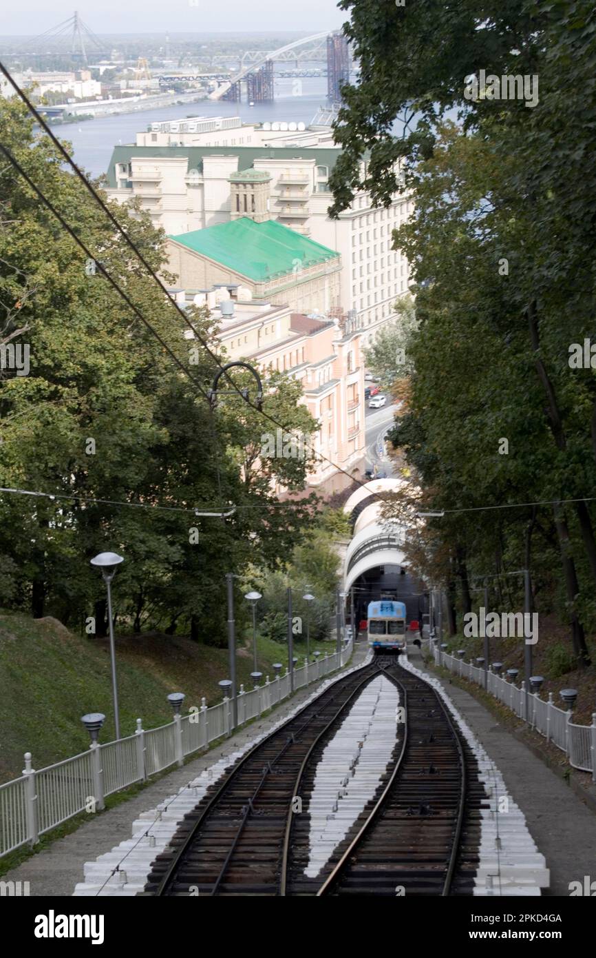 Funicular railway, Dnieper, Podil Bridge, Kiev, Ukraine Stock Photo - Alamy