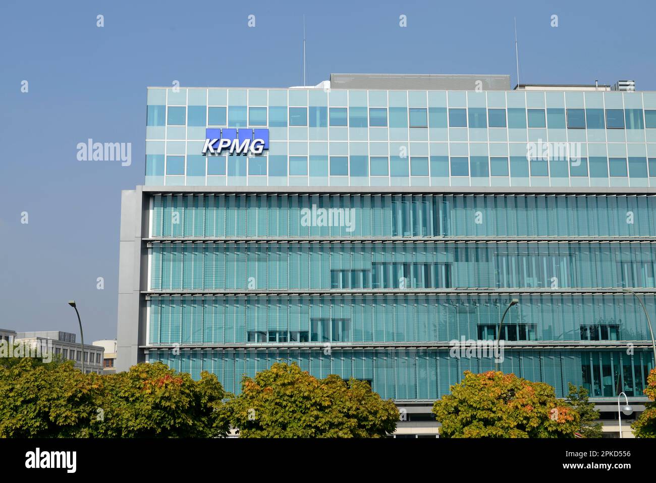 KPMG, Klingelhoeferstrasse, Tiergarten, Mitte, Berlin, Germany Stock Photo - Alamy