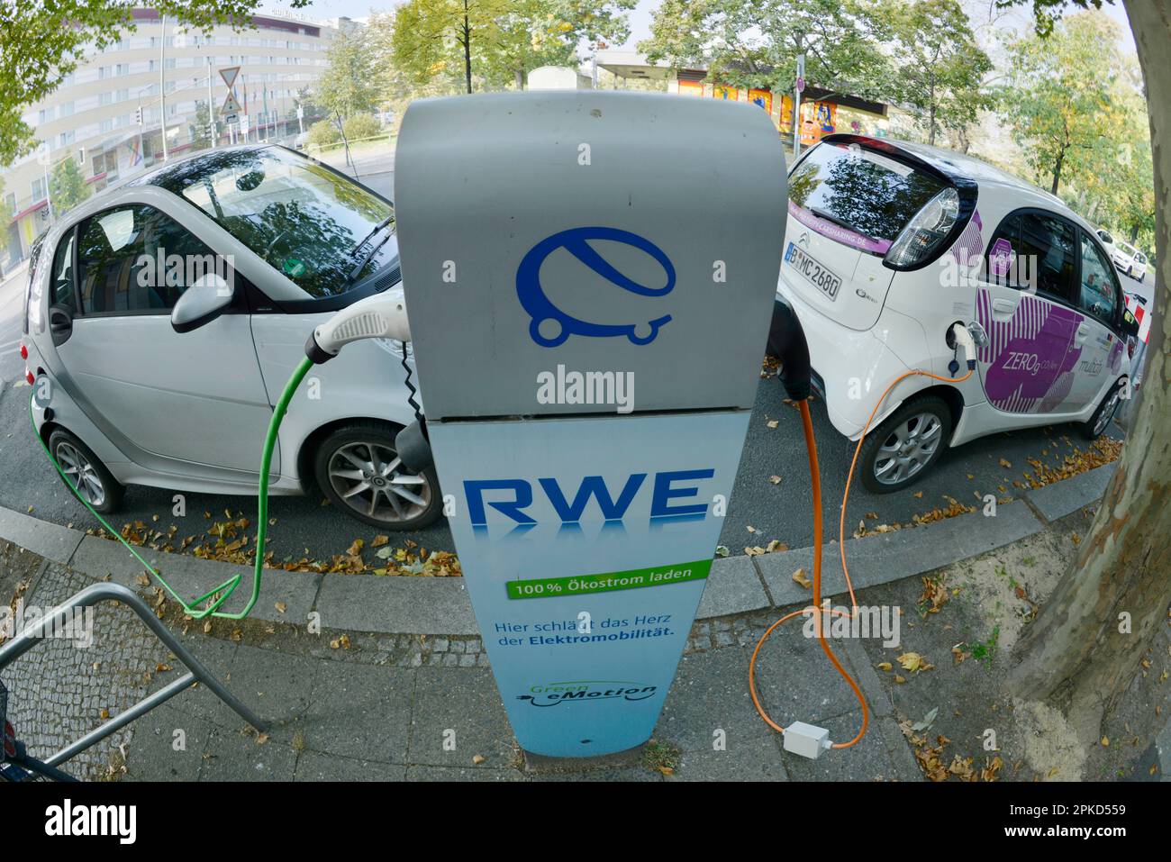 Electric charging station, Luetzowplatz, Tiergarten, Mitte, Berlin ...