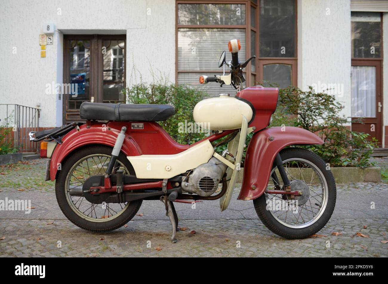 Simson motorcycle hi-res stock photography and images - Alamy
