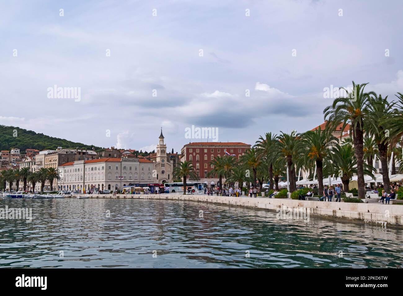 Waterfront split hi-res stock photography and images - Alamy