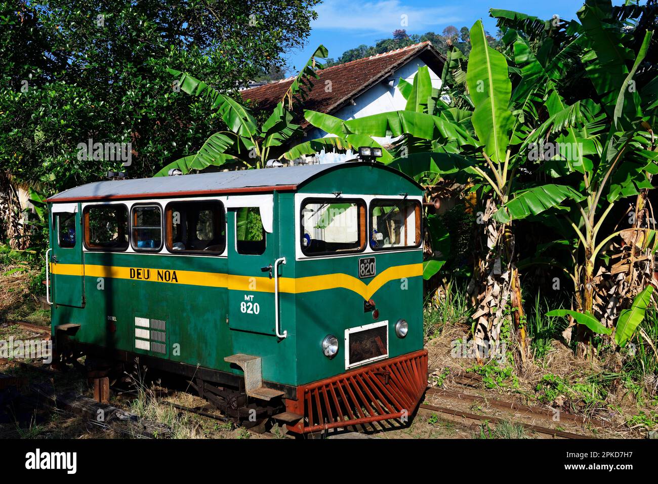Train at Kandy station, Sri Lanka Stock Photo - Alamy