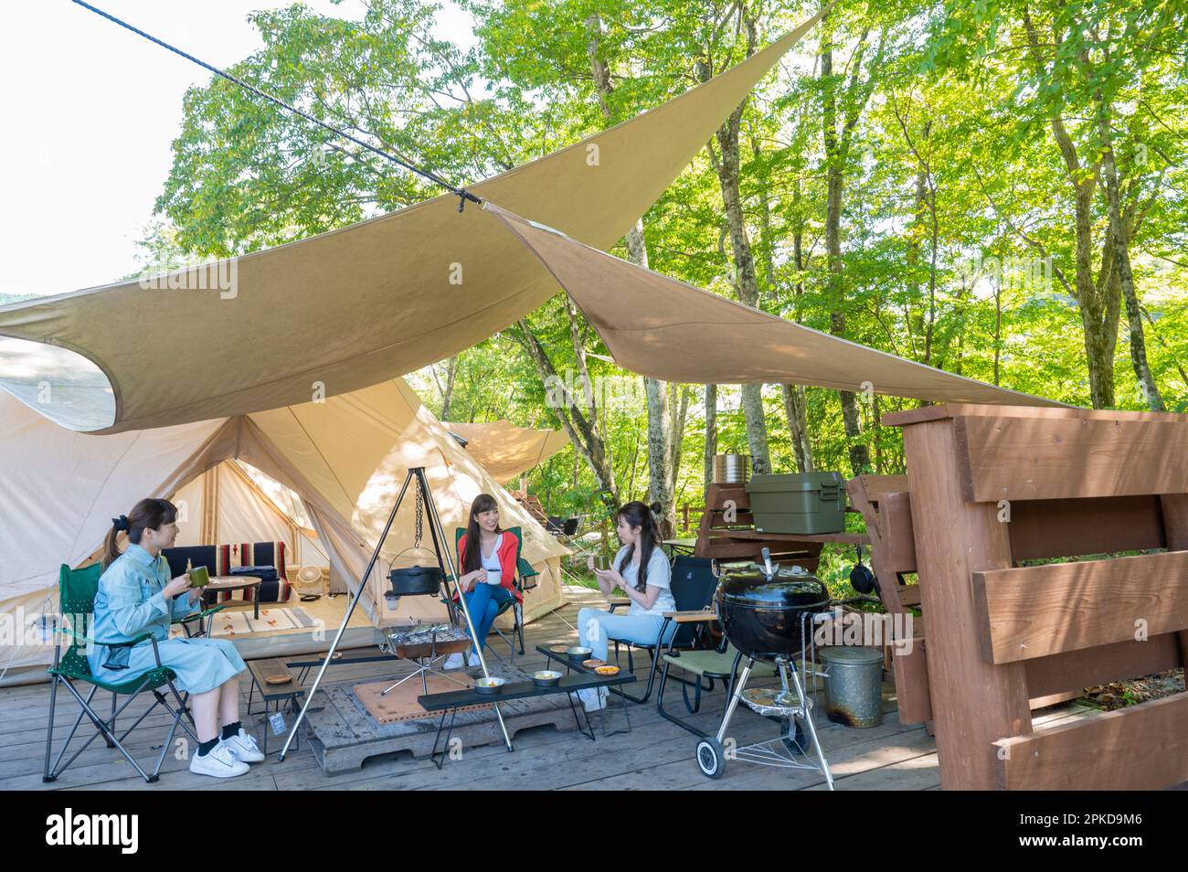 Leisure activities glamping hi-res stock photography and images - Alamy