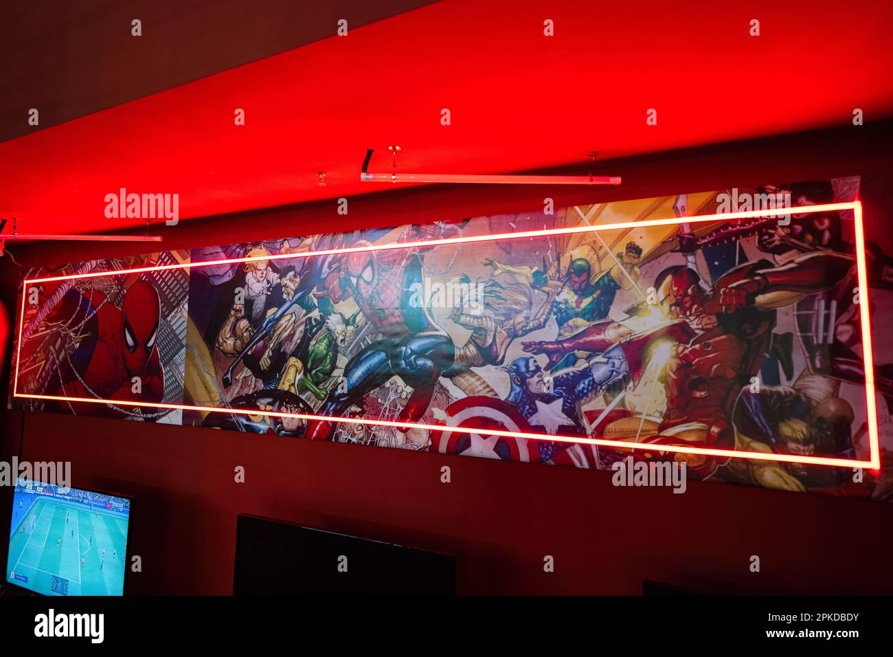 Avengers infinity war poster hi-res stock photography and images - Alamy
