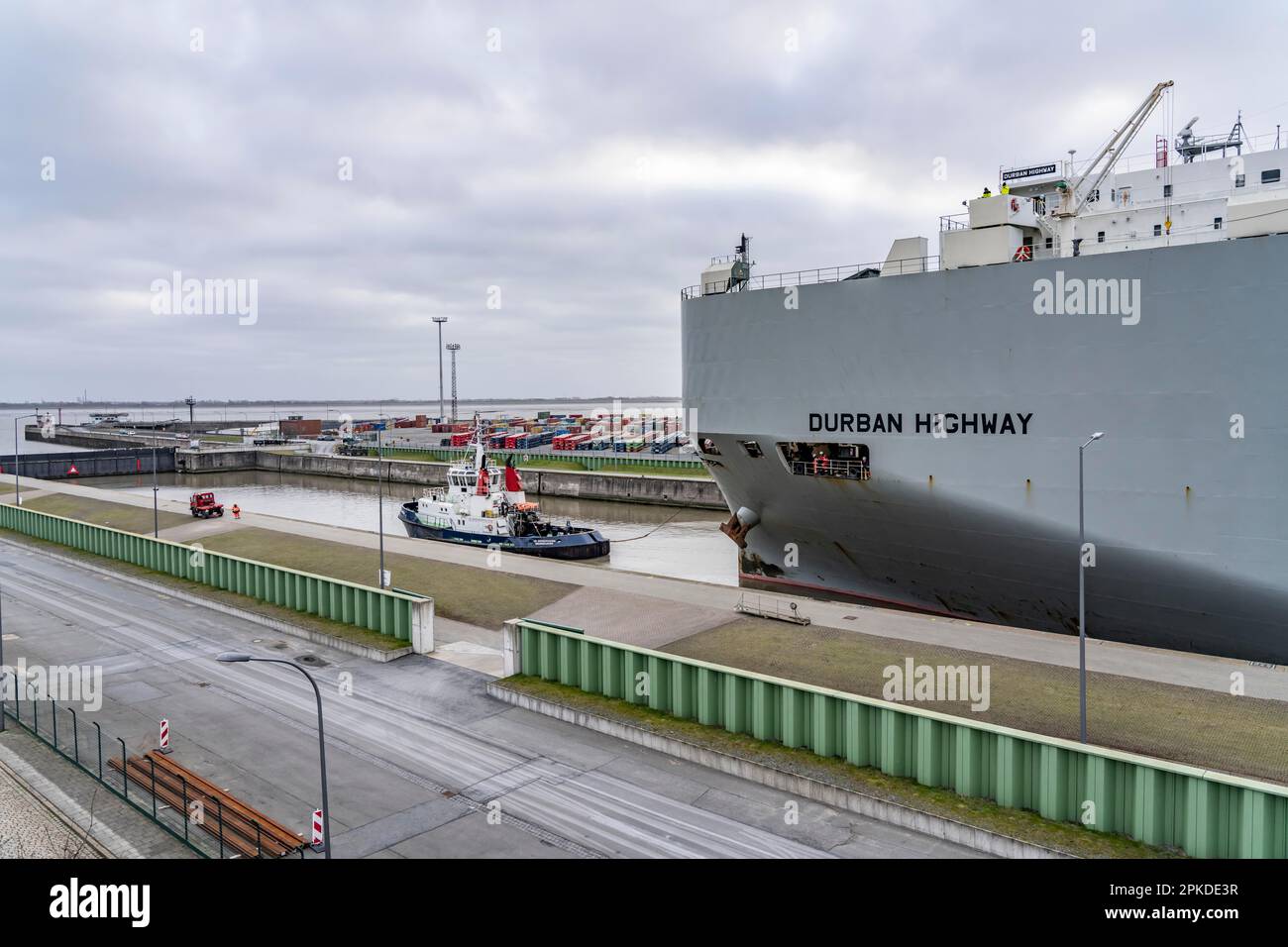 North lock in the overseas port of Bremerhaven, the vehicle transporter ...