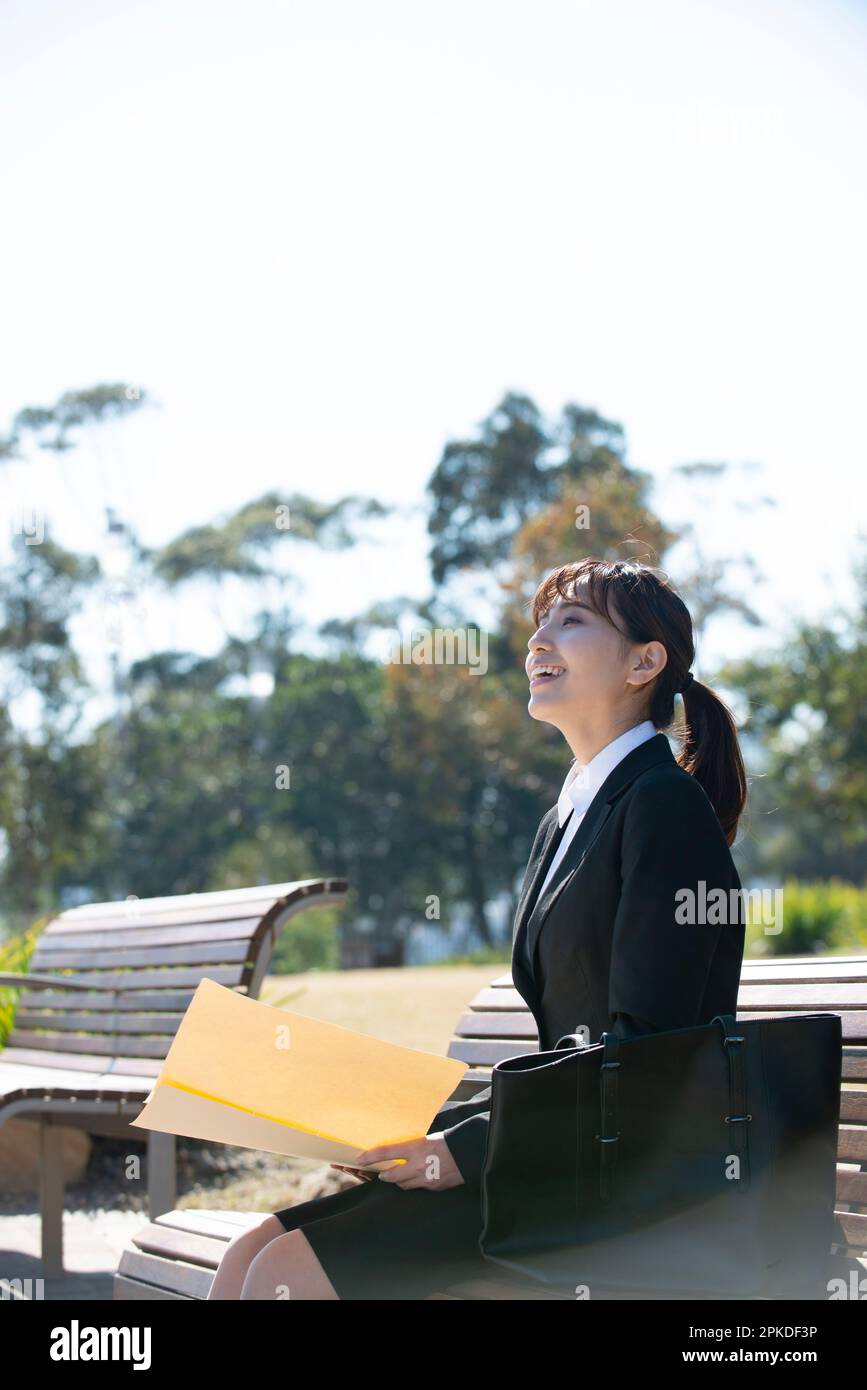 Bench employee hi-res stock photography and images - Alamy