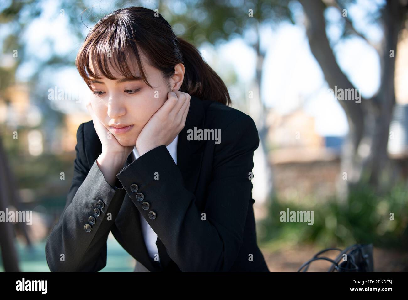 Pondering woman hi-res stock photography and images - Alamy