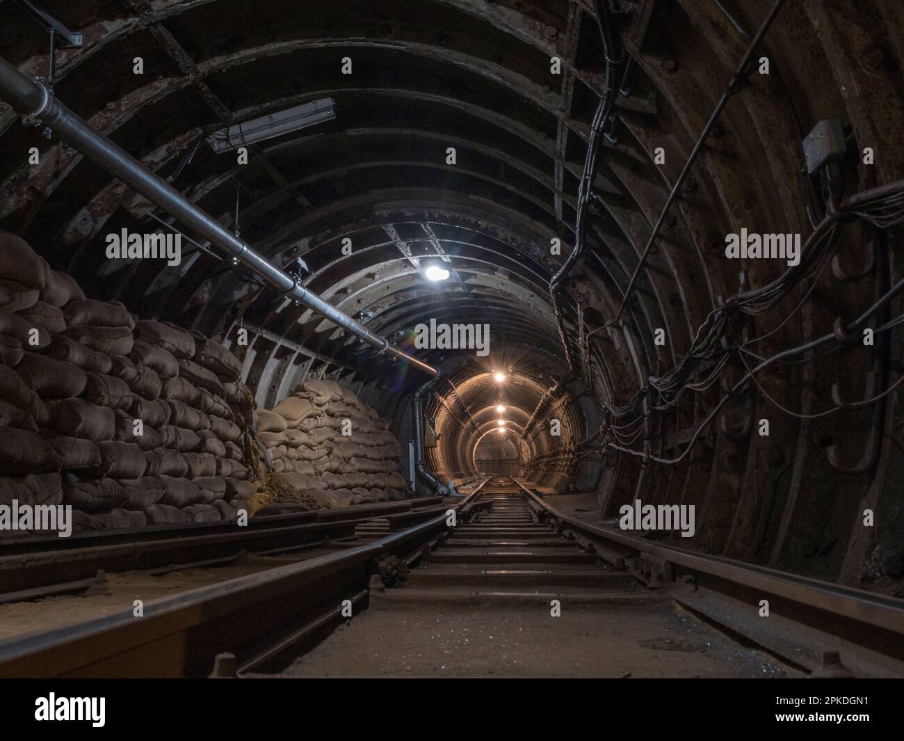 Post office england inside hi-res stock photography and images - Alamy