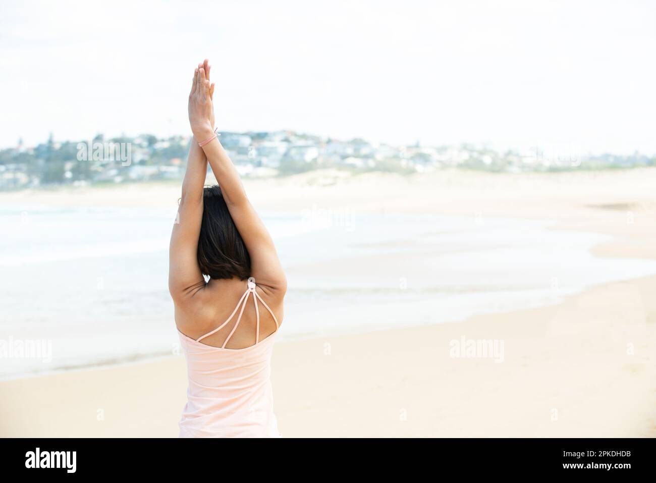 Yoga by the ocean hi-res stock photography and images - Alamy