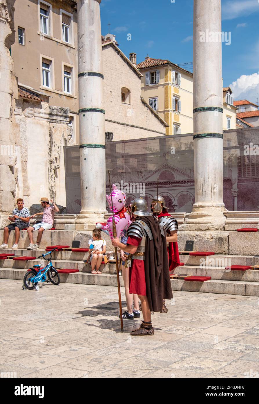 Split bridges hi-res stock photography and images - Alamy