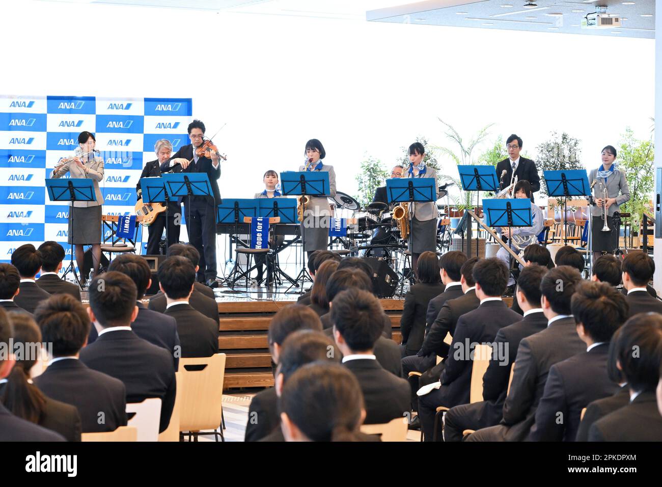 Comprehensive training hi-res stock photography and images - Alamy