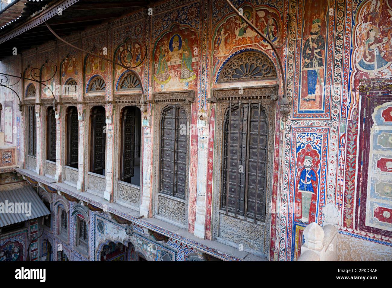 Fresco paintings and carved wooden doors of Kamal Morarka Haveli Museum ...