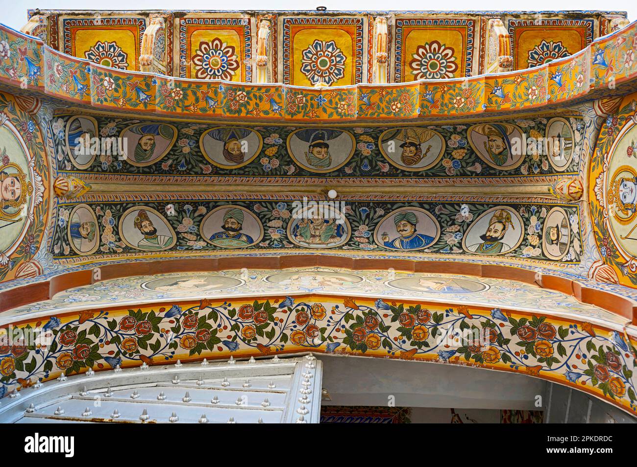 Fresco paintings on the ceiling gate of Dr. Ramnath Podar Haveli Museum ...