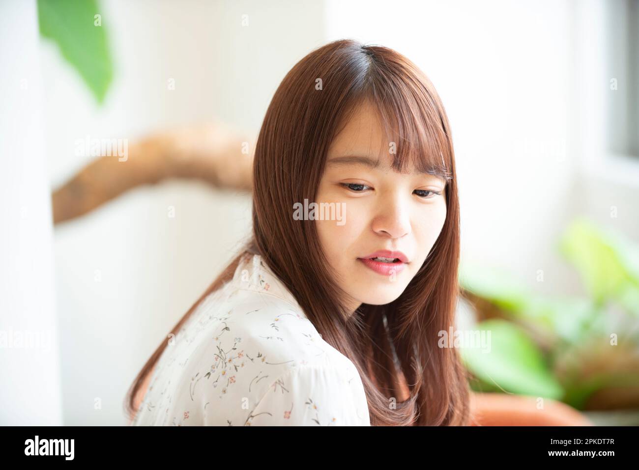 Japanese woman relaxed on hi-res stock photography and images - Alamy