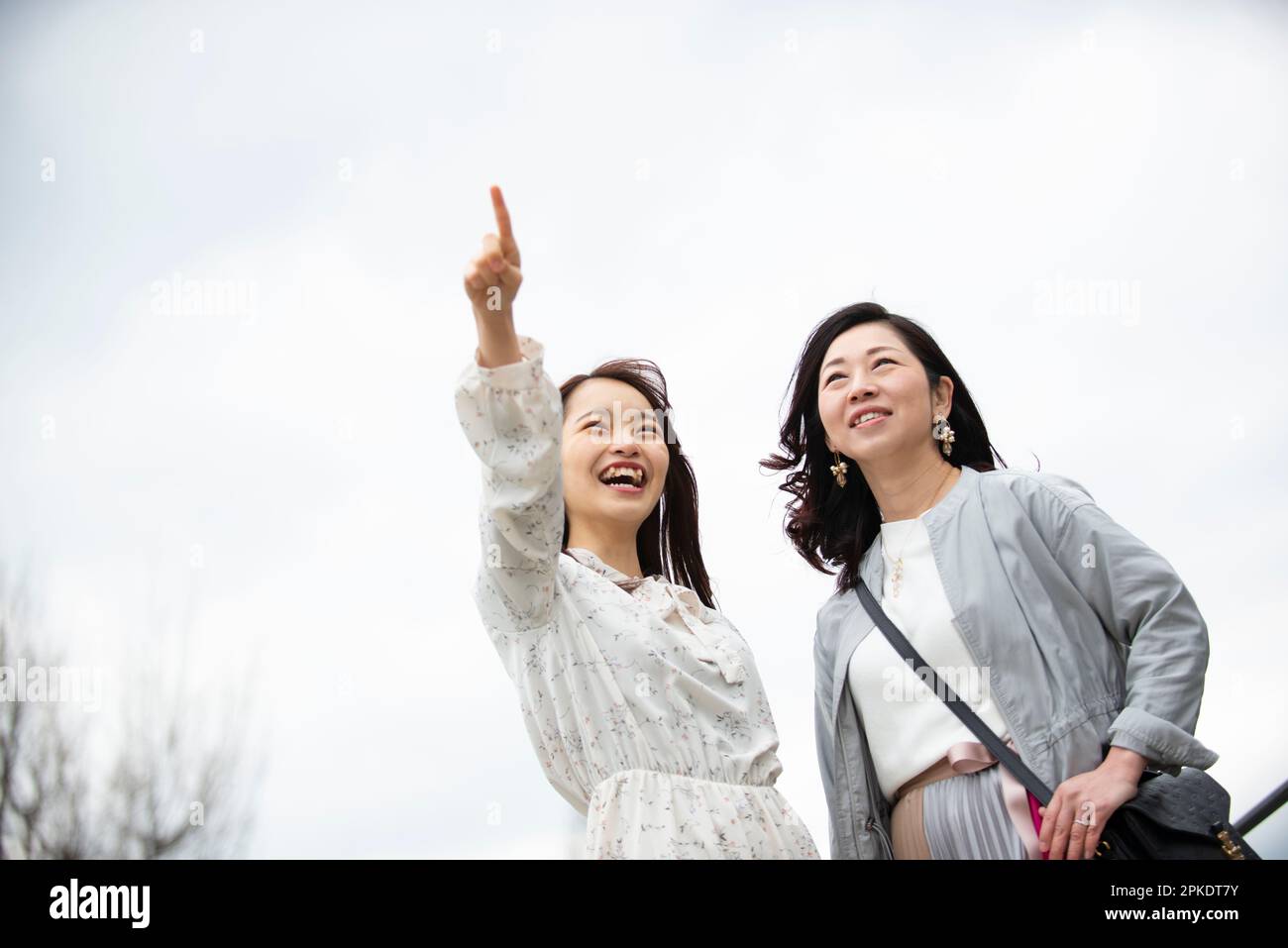 Mother pointing child hi-res stock photography and images - Alamy