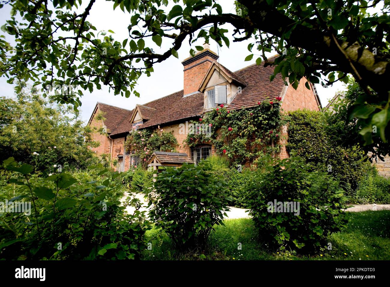 View of Mary Arden's House in the Warwickshire village of Wilmcote ...