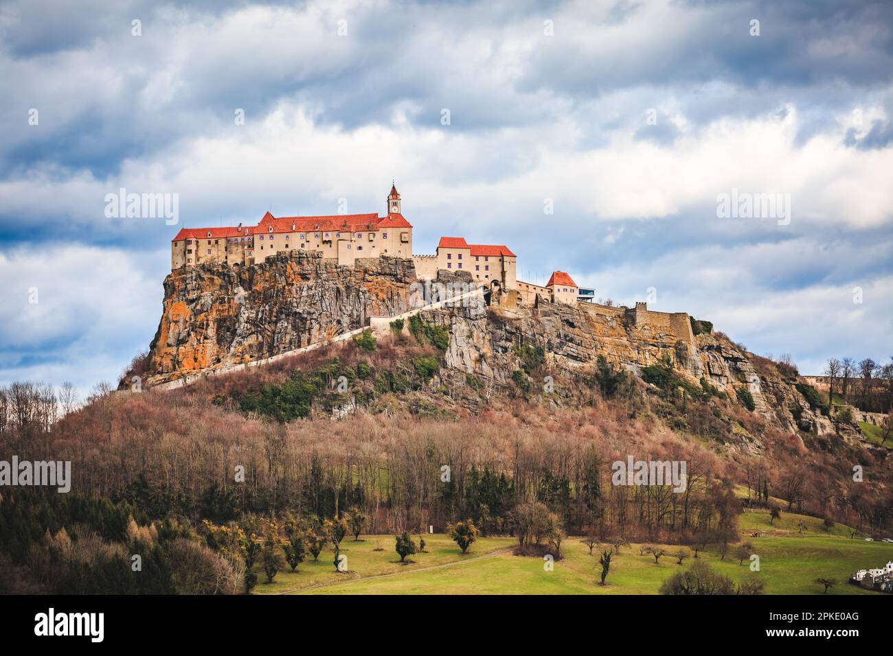 The Majestic Fortress of Riegersburg: A Bird's Eye View: Burg ...