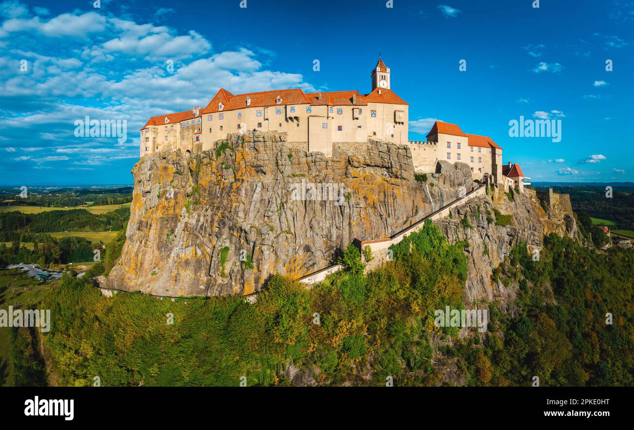 The Majestic Fortress of Riegersburg: A Bird's Eye View: Burg ...