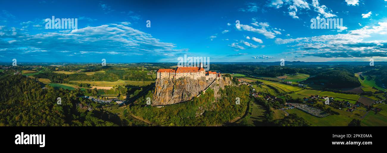 The Majestic Fortress of Riegersburg: A Bird's Eye View: Burg ...