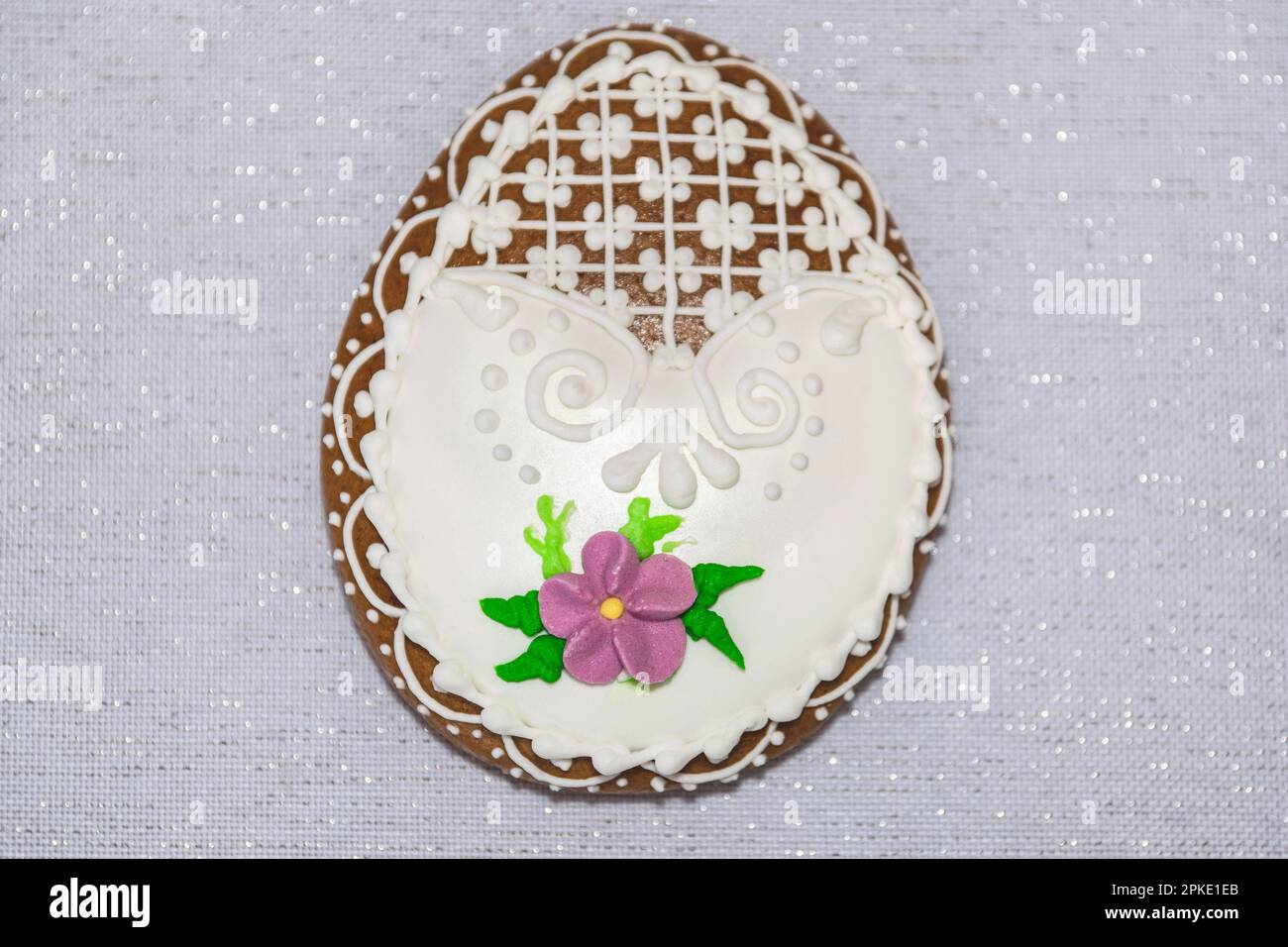 Gingerbread with pattern hi-res stock photography and images - Alamy