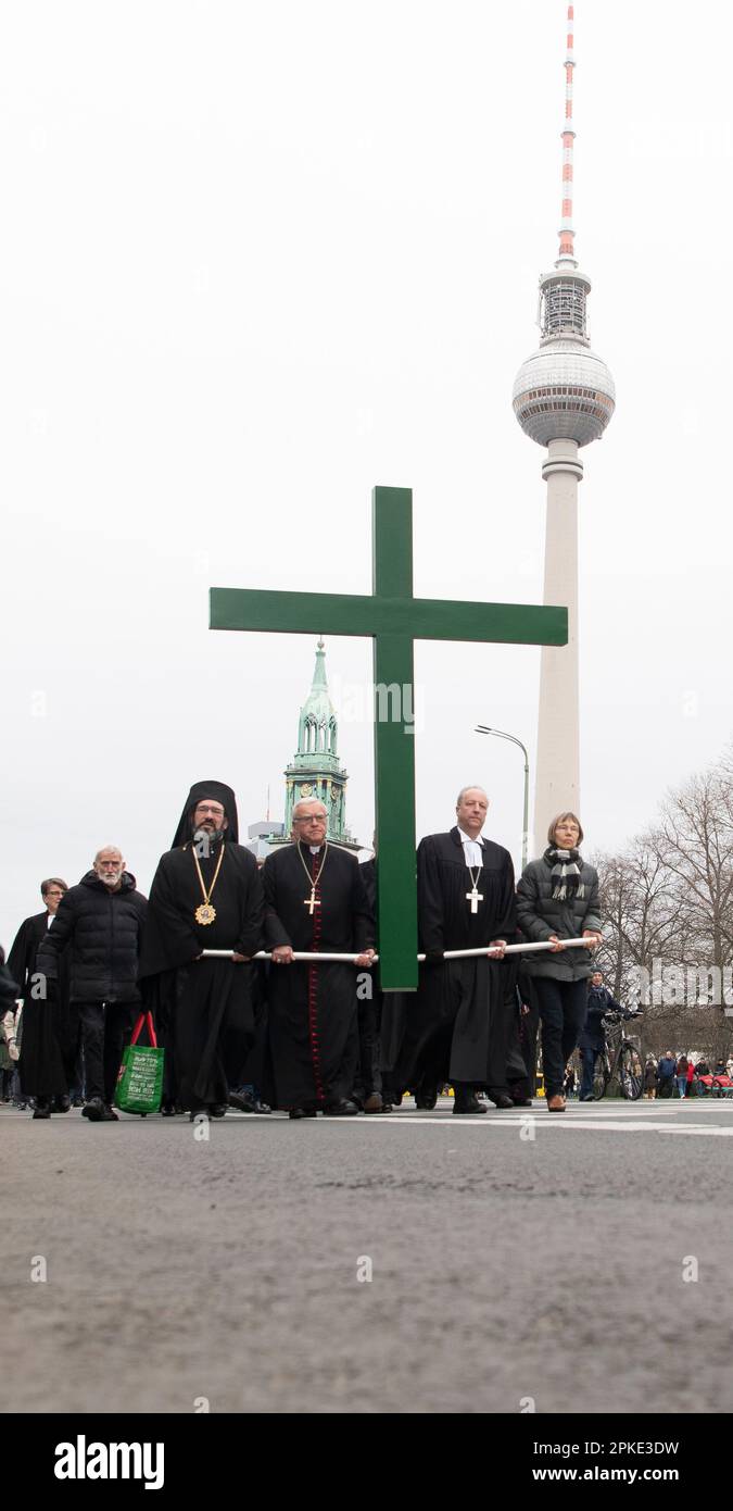 Berlin, Germany. 07th Apr, 2023. Participants in the ecumenical Good ...
