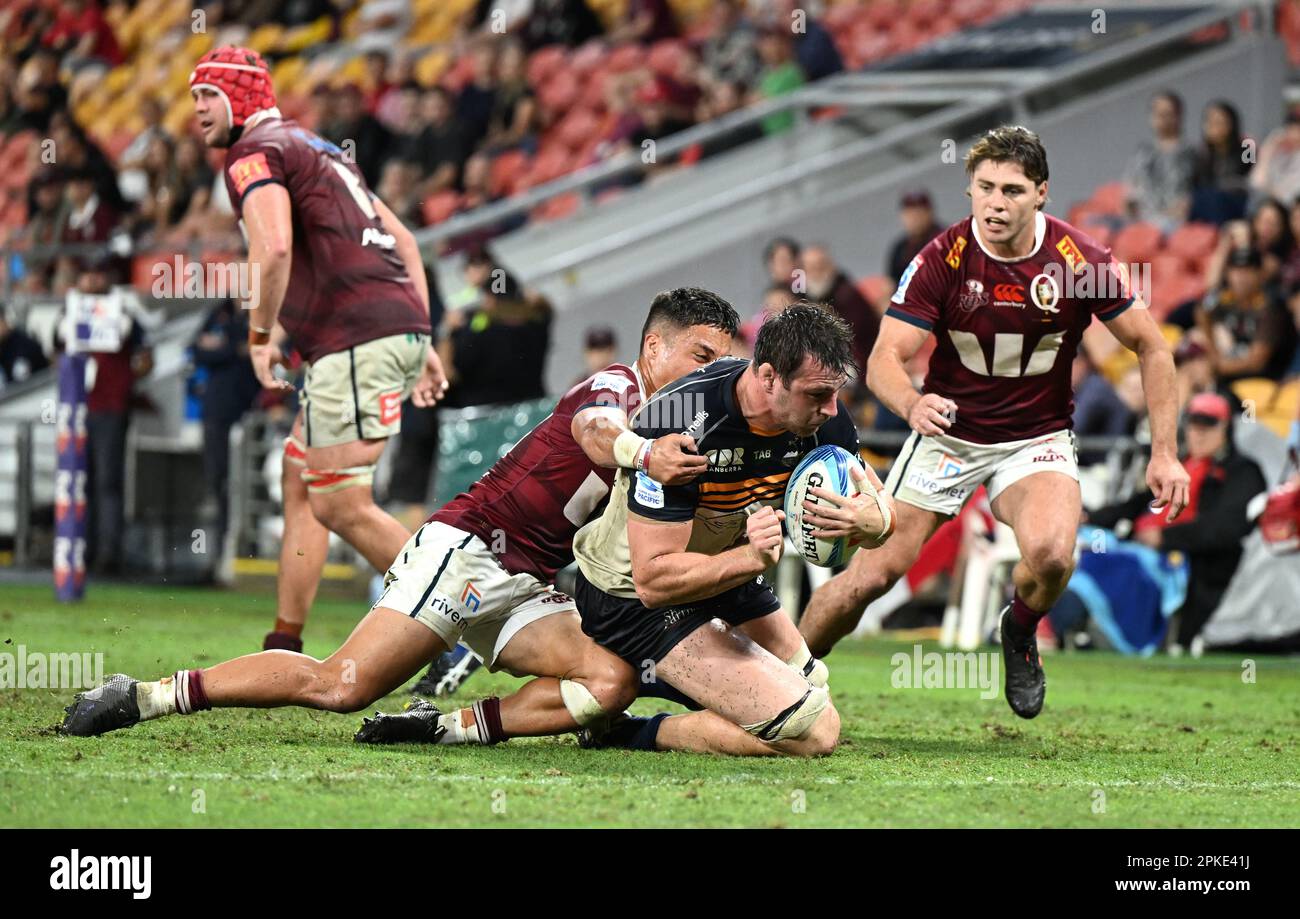 Nick Frost (centre) of the Brumbies scores a try during the Super Rugby ...
