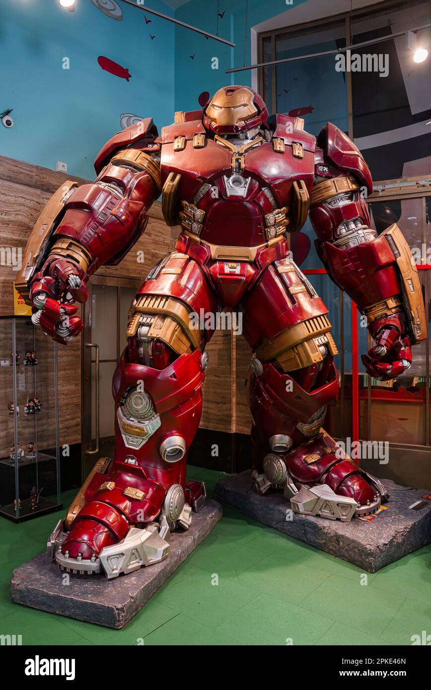 Iron Man Hulk Suit Iron Man Hulk Buster Marvel Figure – Back To The