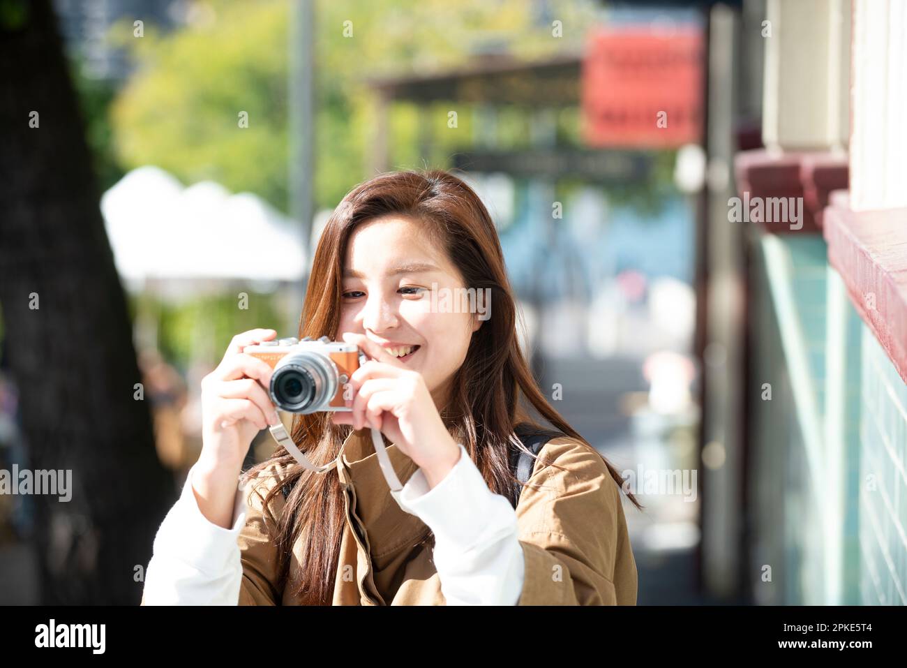 Asian girl camera in hi-res stock photography and images - Alamy