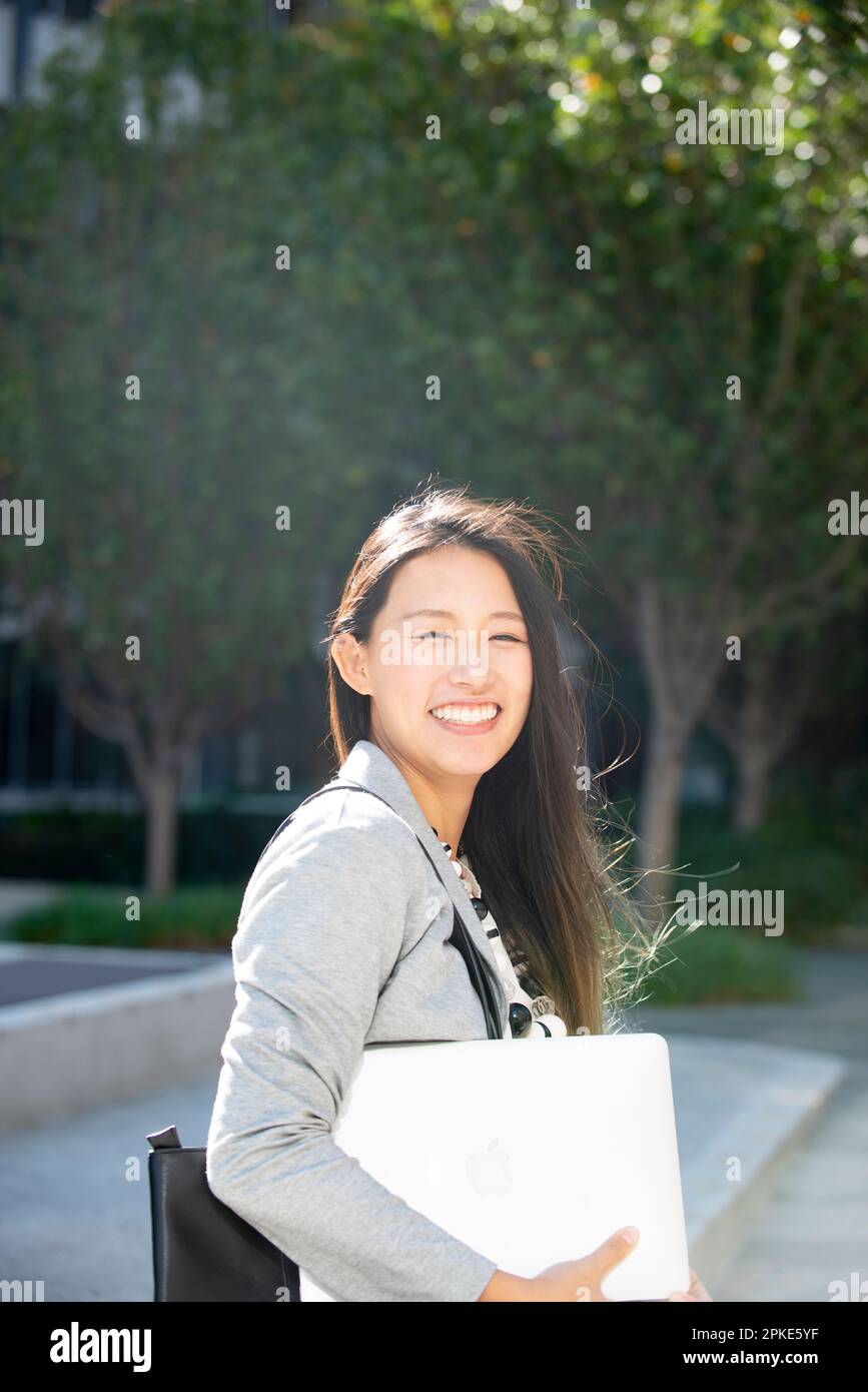 Asian business woman computer work hi-res stock photography and images ...