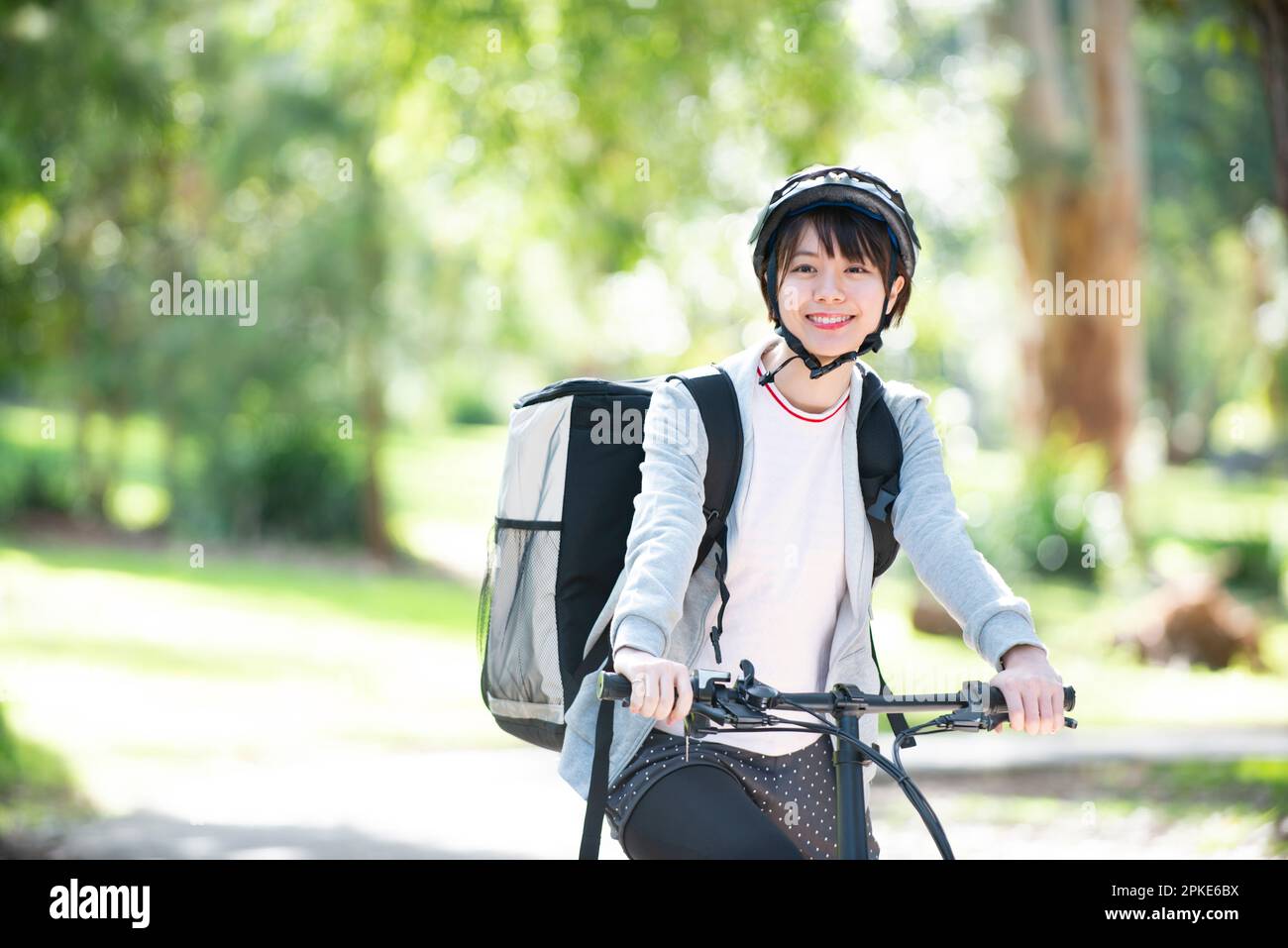 Japanese delivery bike hi-res stock photography and images - Alamy