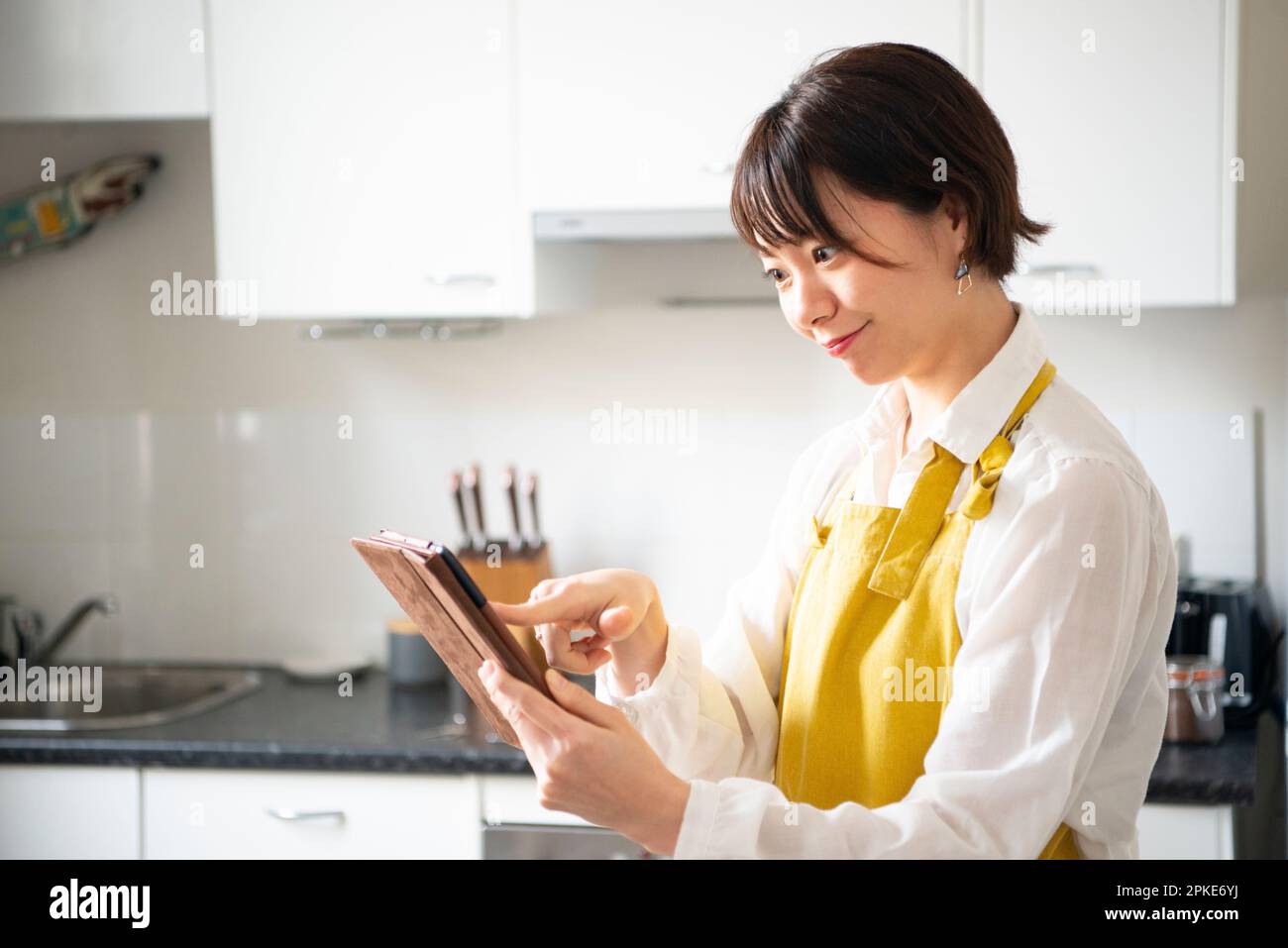 Searching recipe hi-res stock photography and images - Alamy