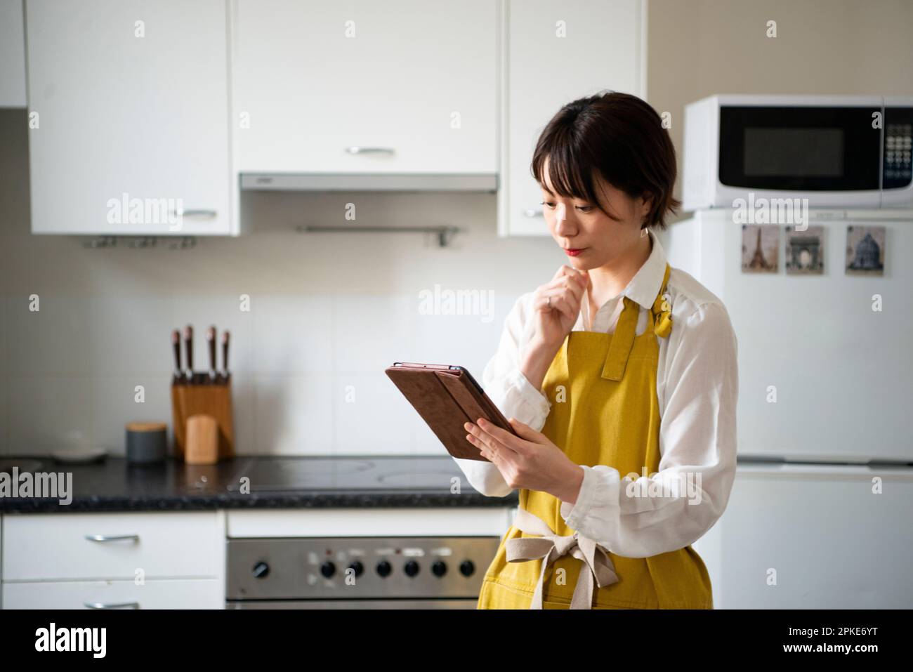 Searching recipe hi-res stock photography and images - Alamy