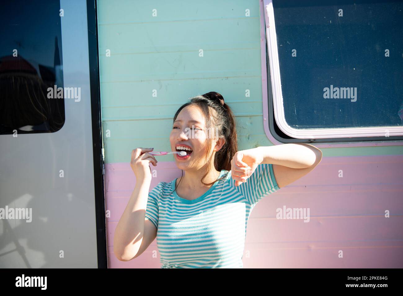 Teeth outside hi-res stock photography and images - Alamy