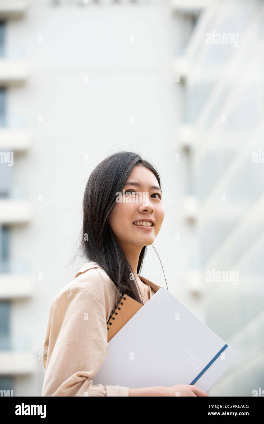 Note outdoors hi-res stock photography and images - Alamy