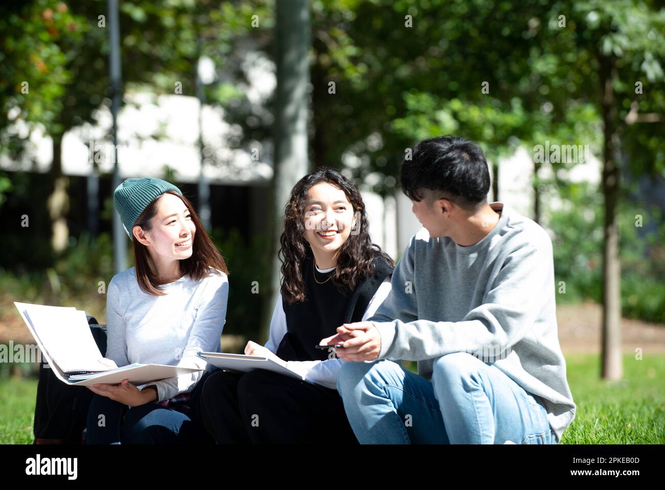 Group students study conversation hi-res stock photography and images - Alamy