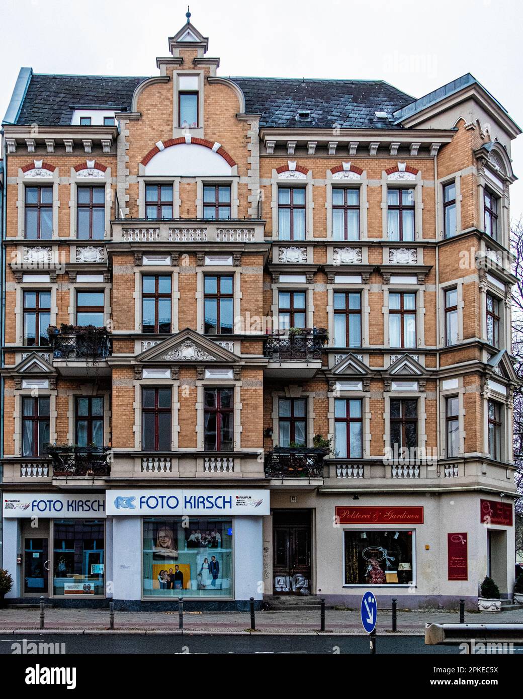 1893 listed apartment building hi-res stock photography and images - Alamy