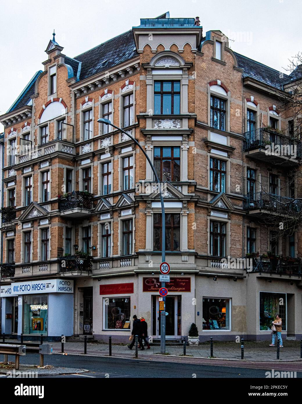 Architect james ruhemann hi-res stock photography and images - Alamy