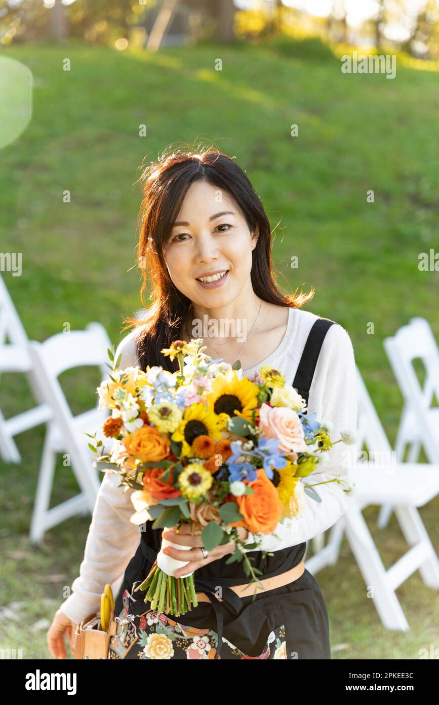 Working bouquet hi-res stock photography and images - Alamy