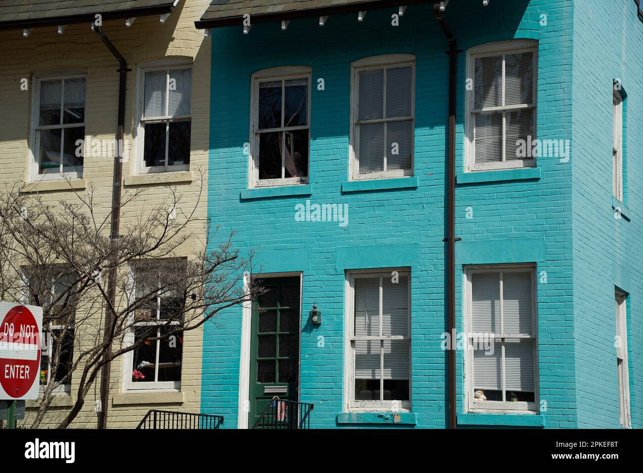 Georgetown neighborhood row houses hi-res stock photography and images ...