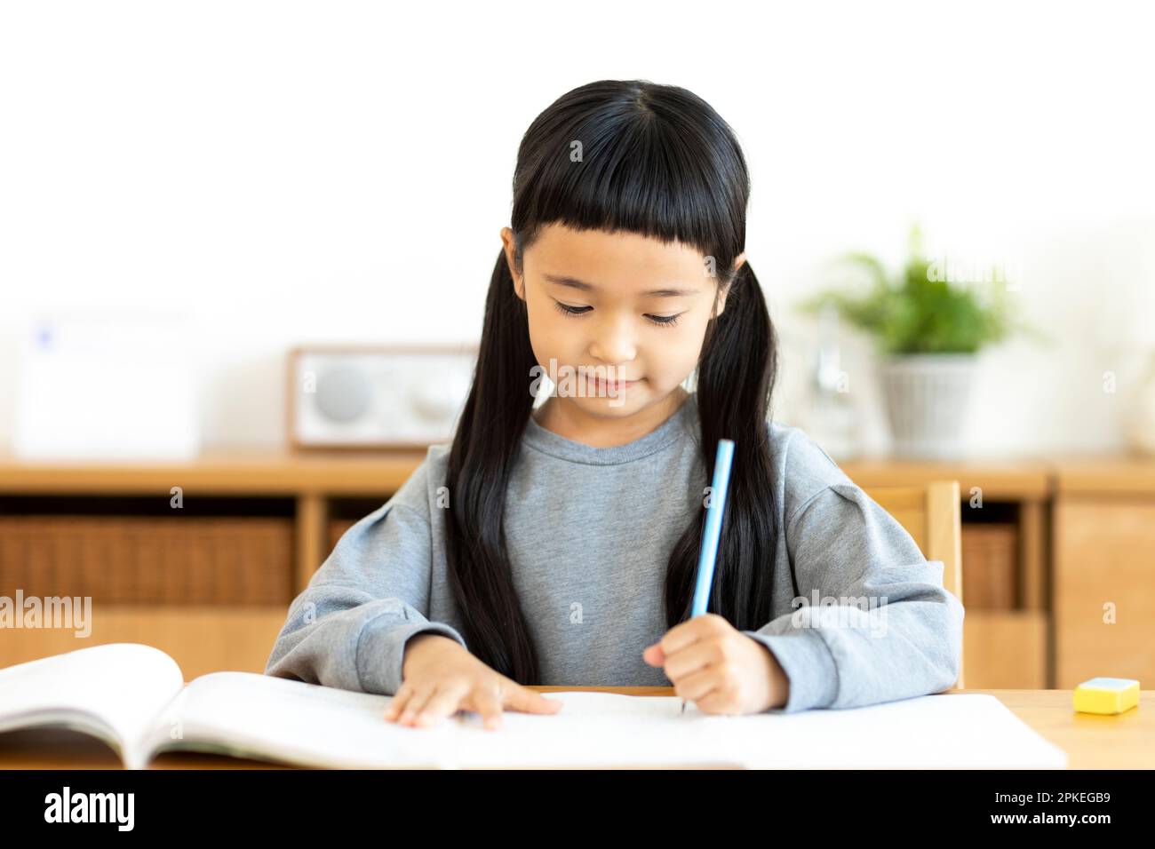 Asian girls study room hi-res stock photography and images - Alamy