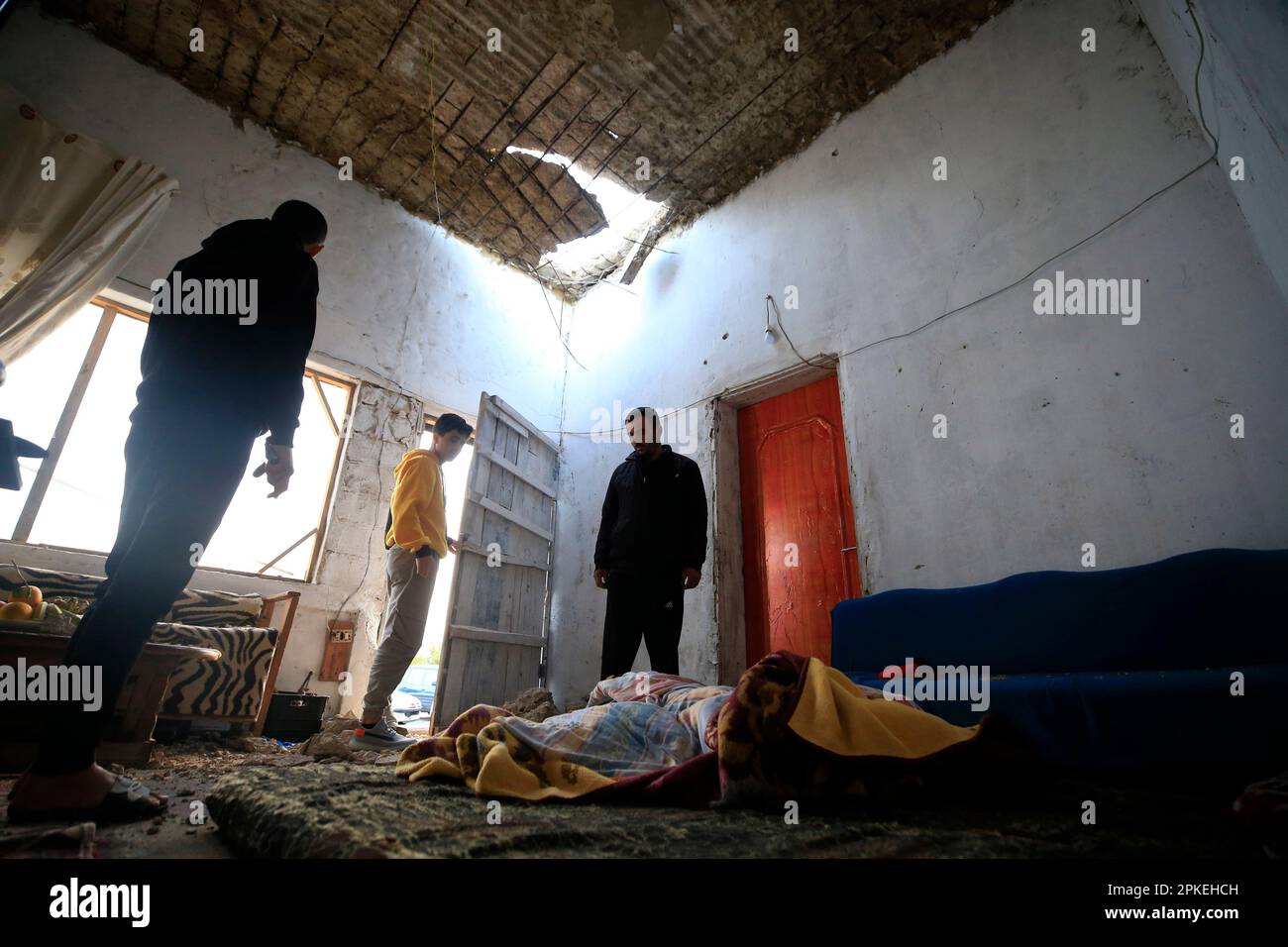 Beirut, Lebanon. 7th Apr, 2023. People check the damaged house in the ...